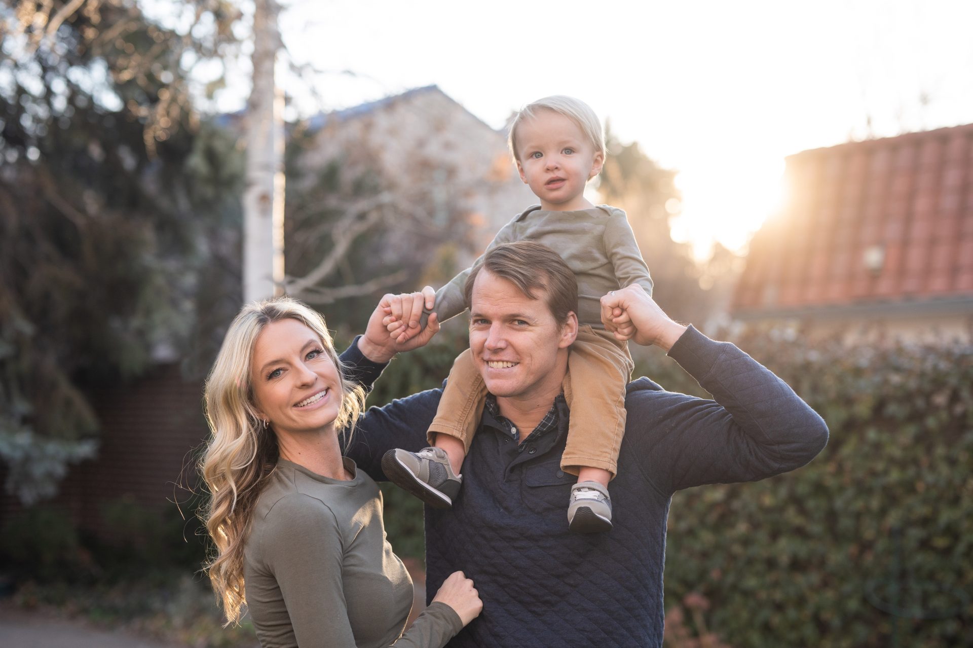 Family Portraits With Toddlers - Kara Pearson Photography